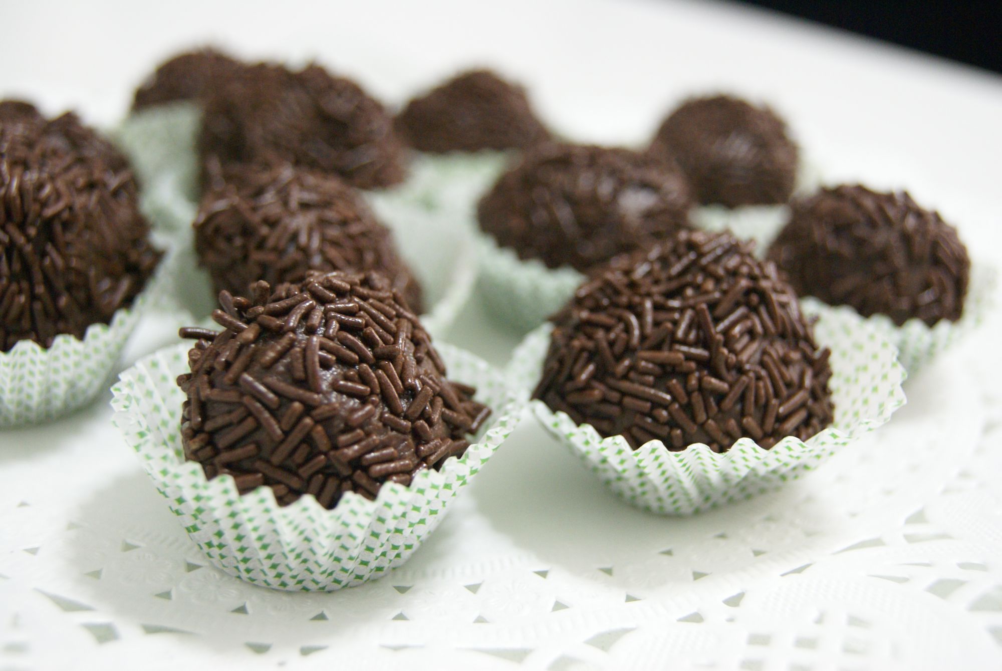 Trufas De Chocolate Caseiras - RETOEDU Trufas De Chocolate Caseiras - RETOEDU