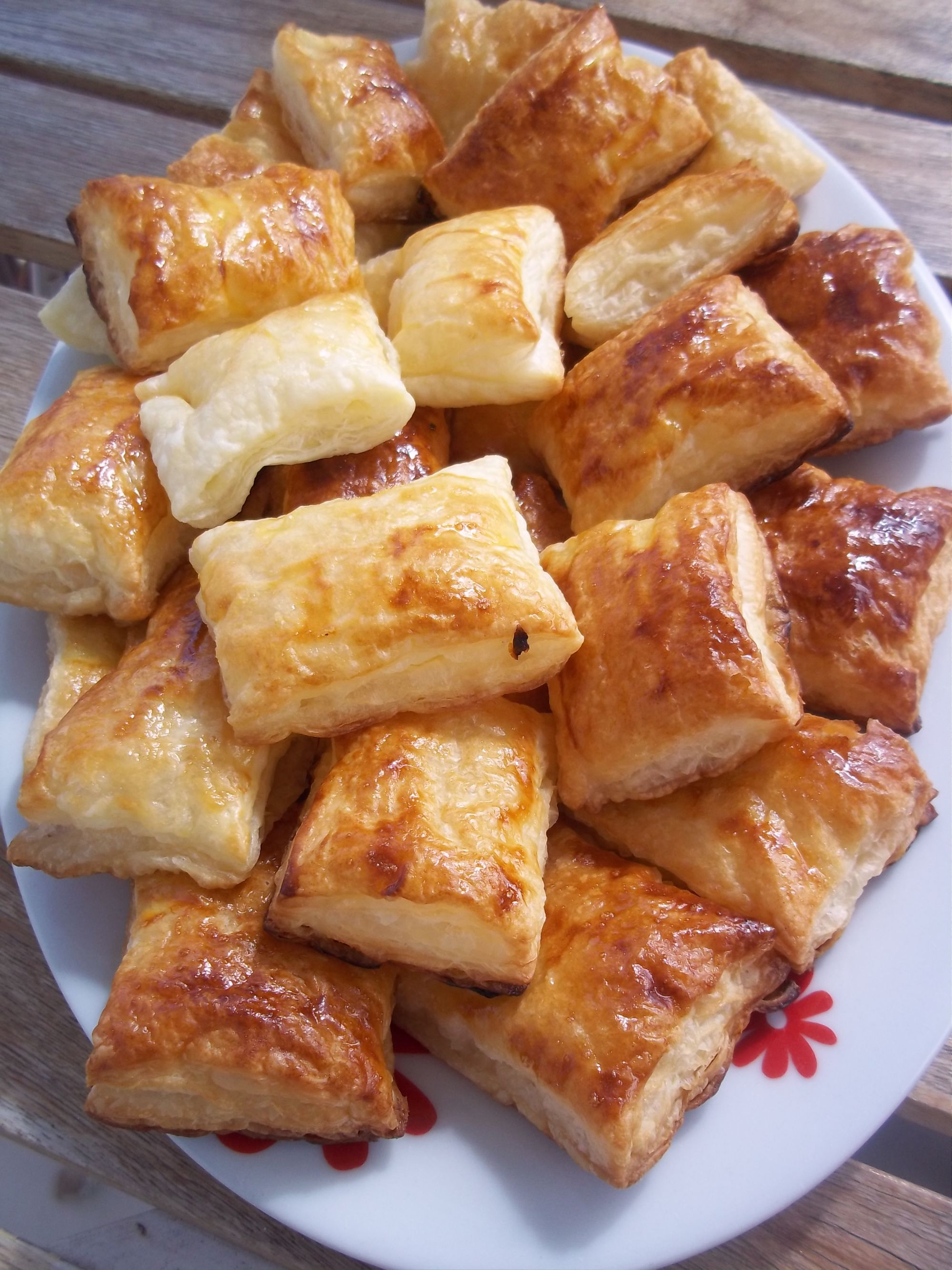 Ricos bocaditos de hojaldre Ricos bocaditos de hojaldre