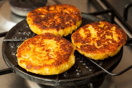 Aprende a preparar arepas, ¡un delicioso pan sin gluten que admite mil ...