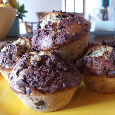 Muffins caseros de vainilla y pepitas de chocolate (4.6/5)
